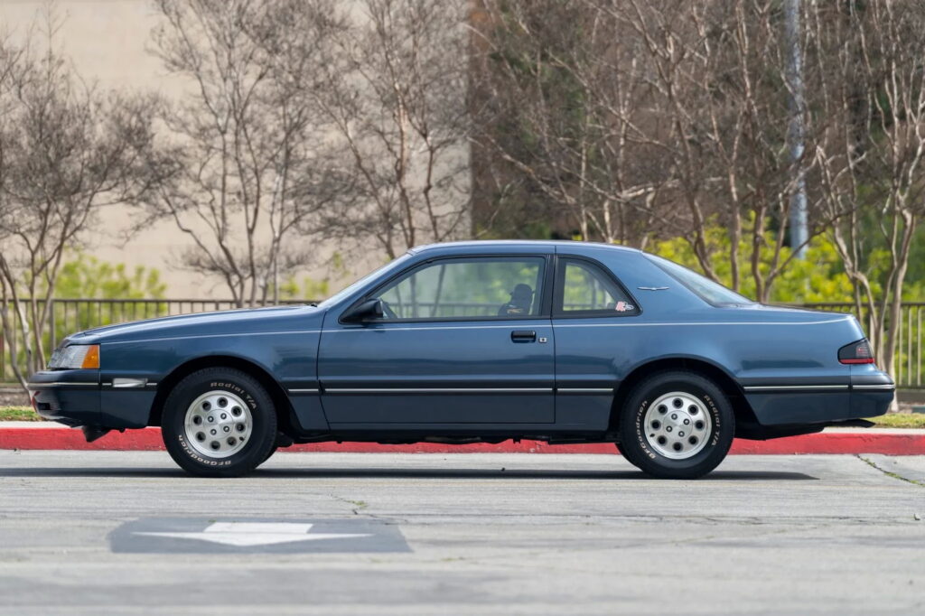 The Time Capsule 1987 Ford Thunderbird With Only 3,000 Miles In 36 ...