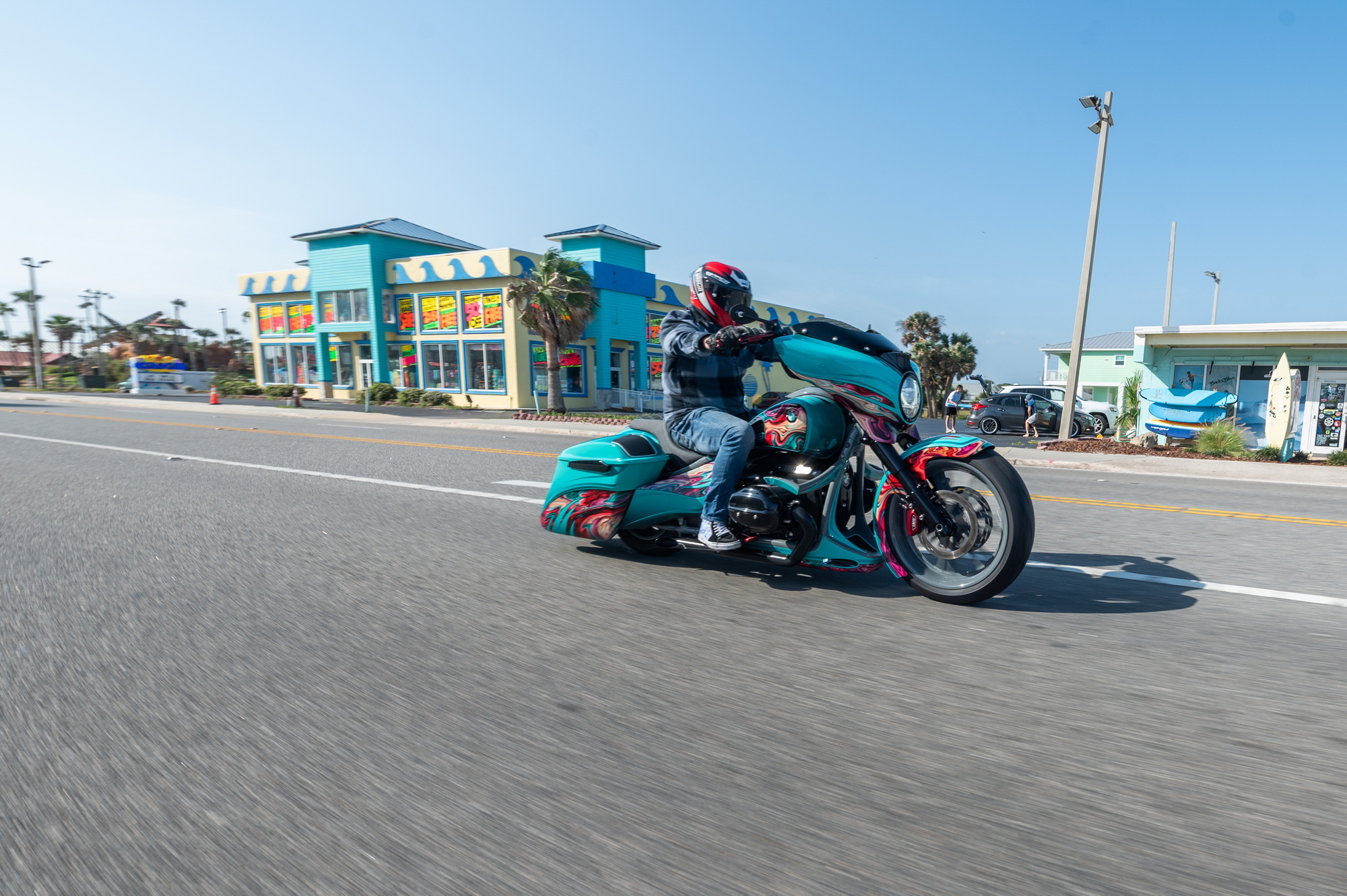 BMW Turns To Legendary German Customizer For Bespoke R 18 B Heavy Duty ...