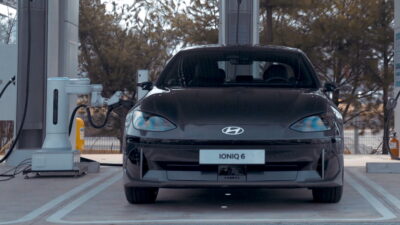 Hyundai Reveals Robotic Charging Arm For Electric Vehicles | Carscoops