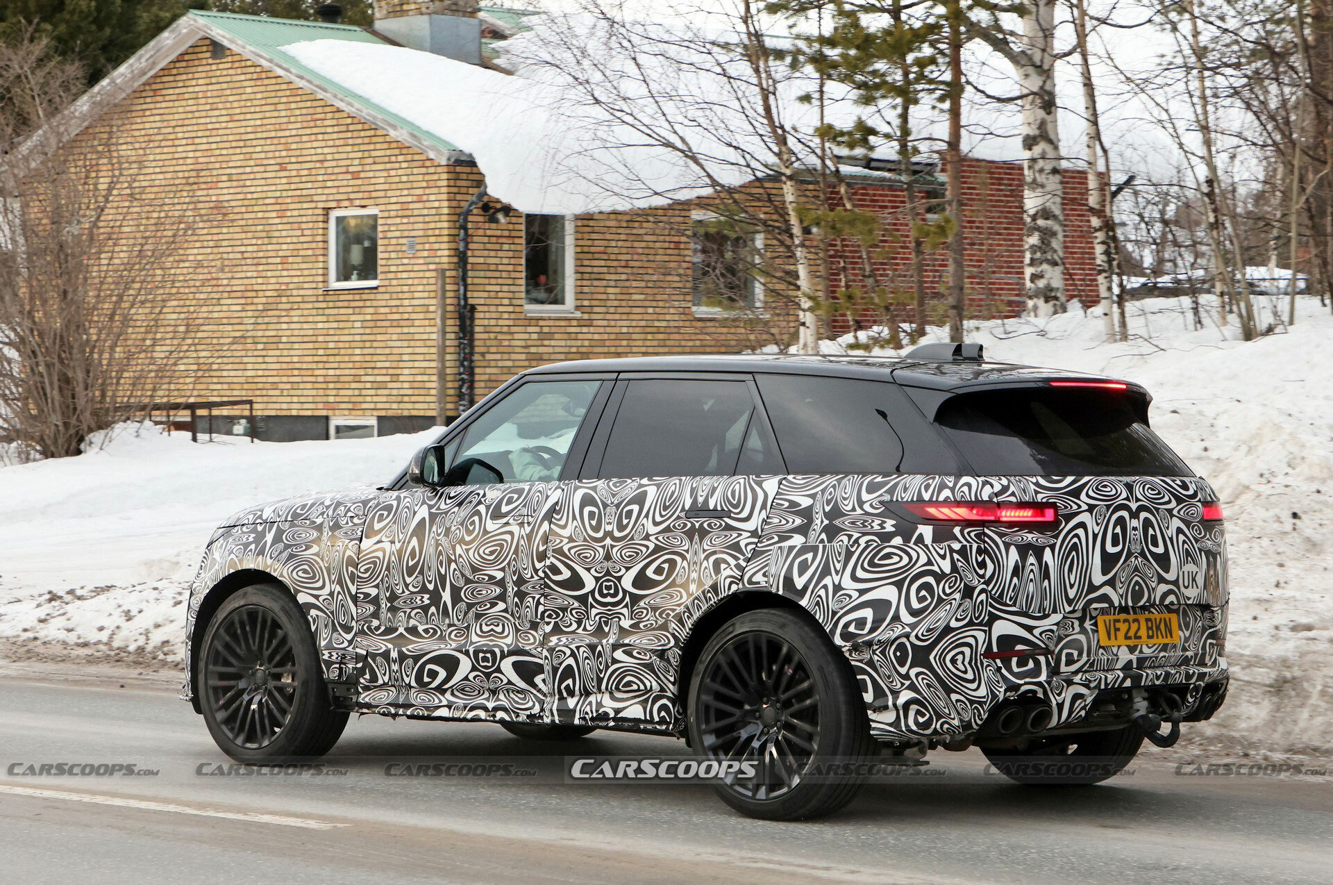 2024 Range Rover Sport SVR Spied, Could Be Packing Twin-Turbo BMW V8 ...