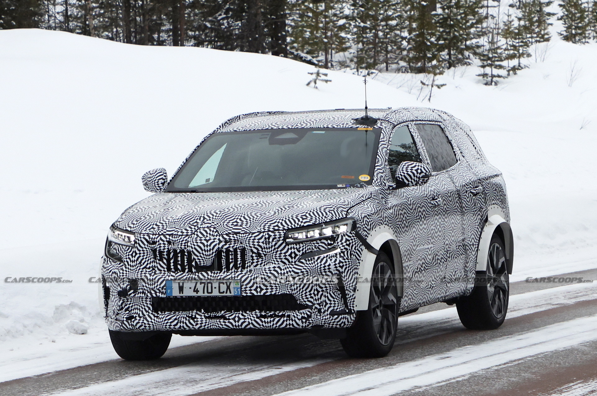 2024 Renault Espace Spied One Final Time Before March 28 Unveiling ...