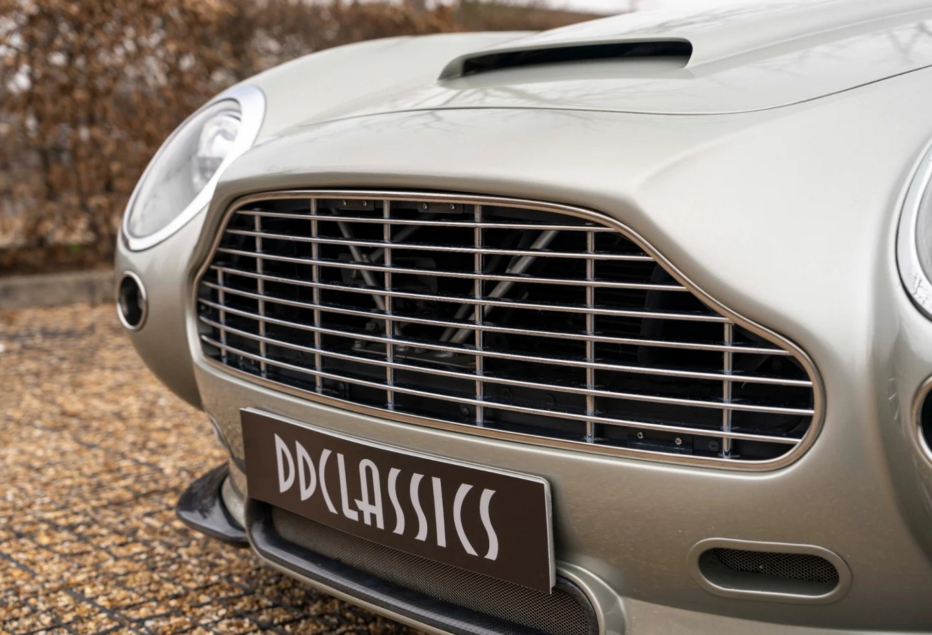 BAE Vantare Is A Rebodied Aston Martin DB9 Made To Look Like Bond’s ...