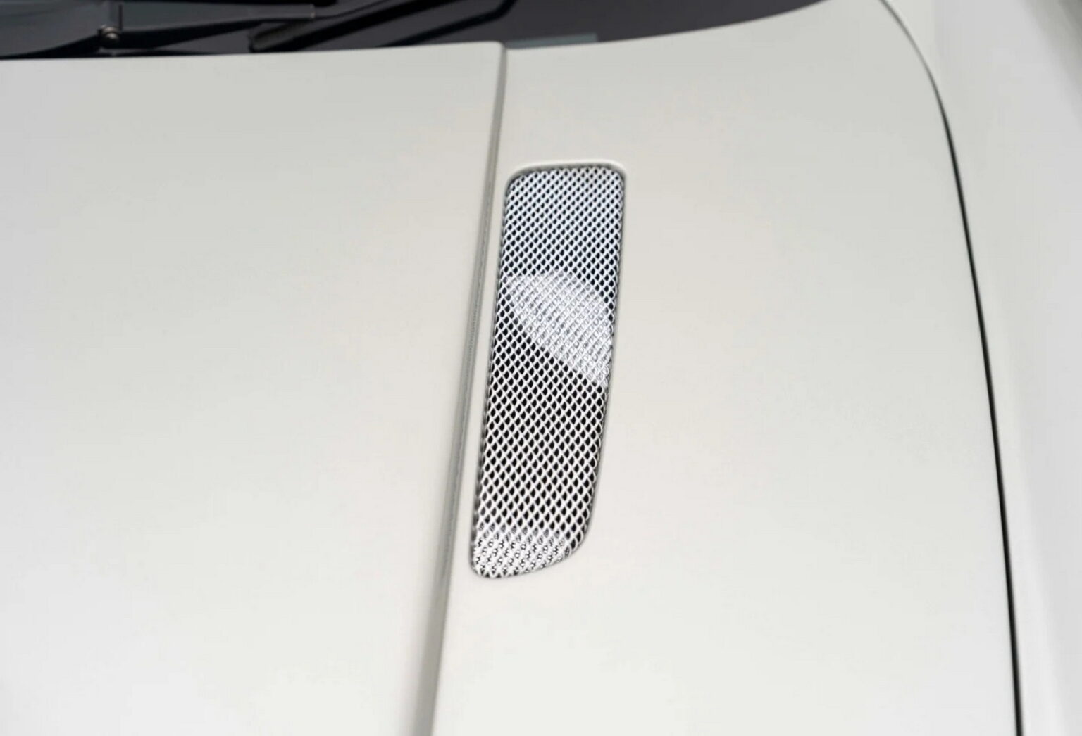 BAE Vantare Is A Rebodied Aston Martin DB9 Made To Look Like Bond’s ...