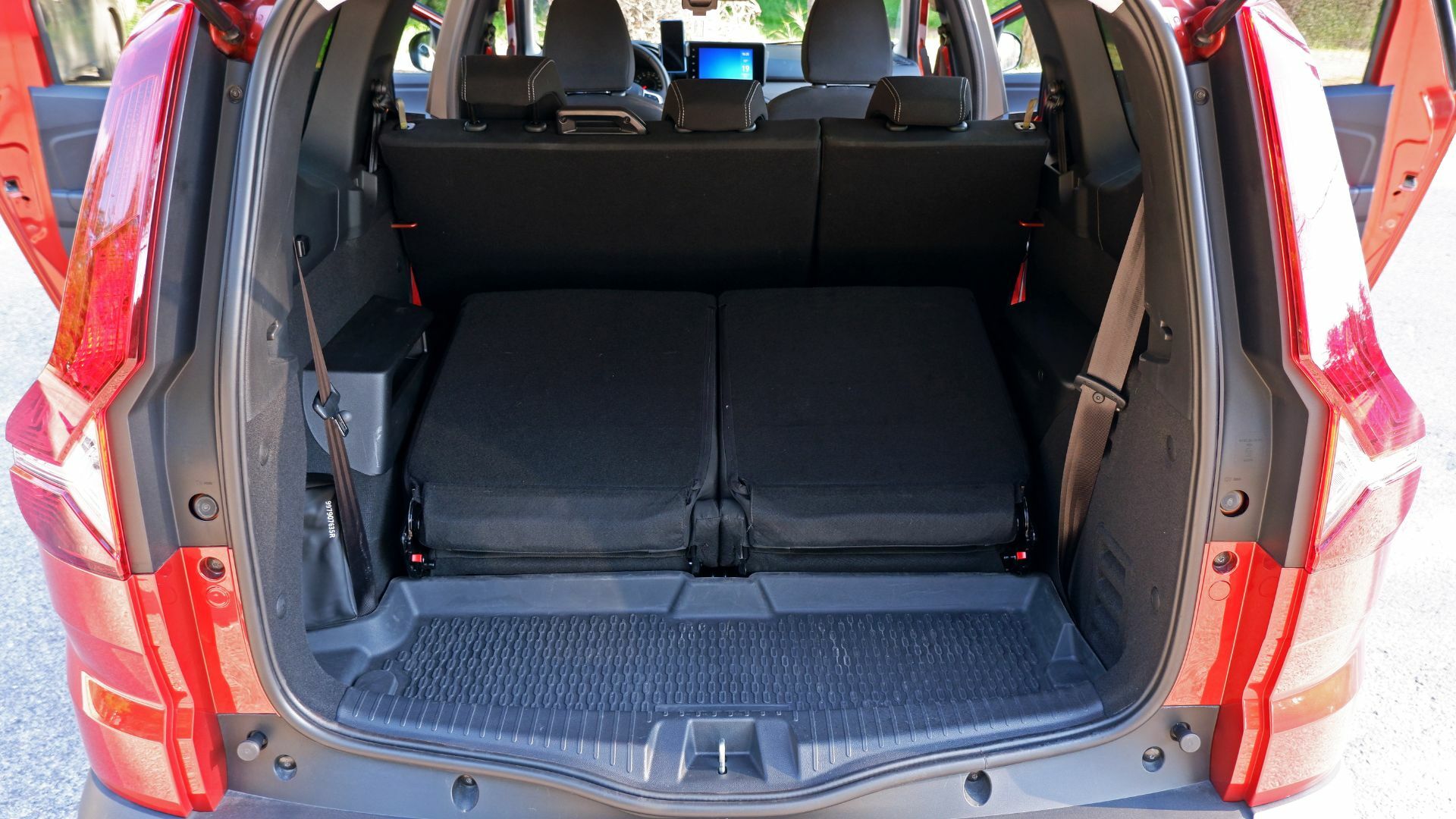 Converting The Dacia Jogger Into A Budget Four-Seater Limo | Carscoops