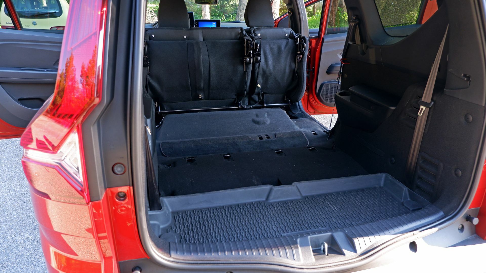 Converting The Dacia Jogger Into A Budget Four-Seater Limo | Carscoops