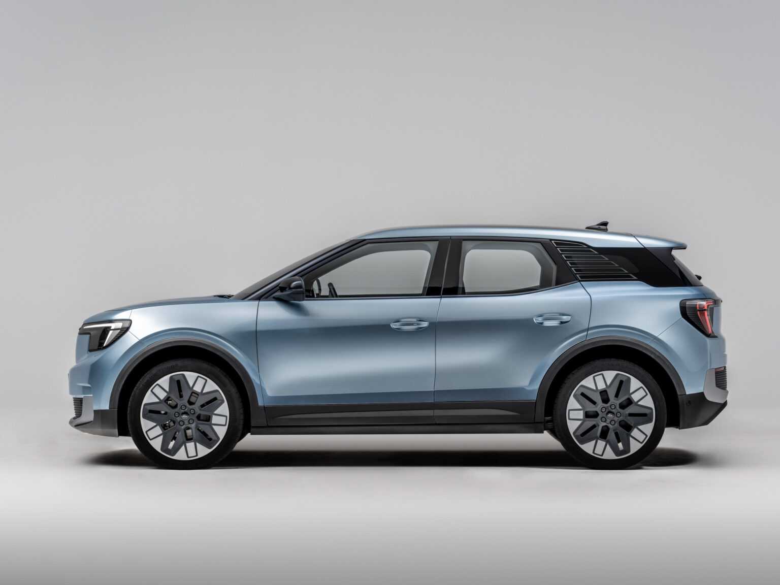 Ford Turns VW ID.4 Into Explorer EV For Europe | Carscoops