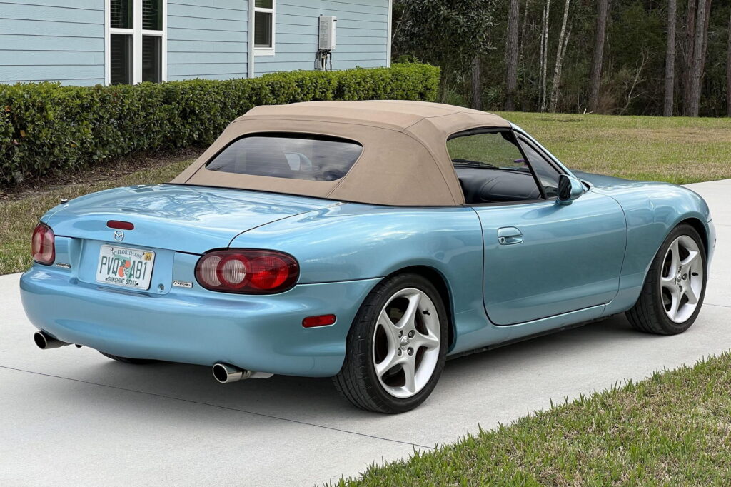 Is This LS-Swapped NB Miata The Ultimate Sleeper? | Carscoops