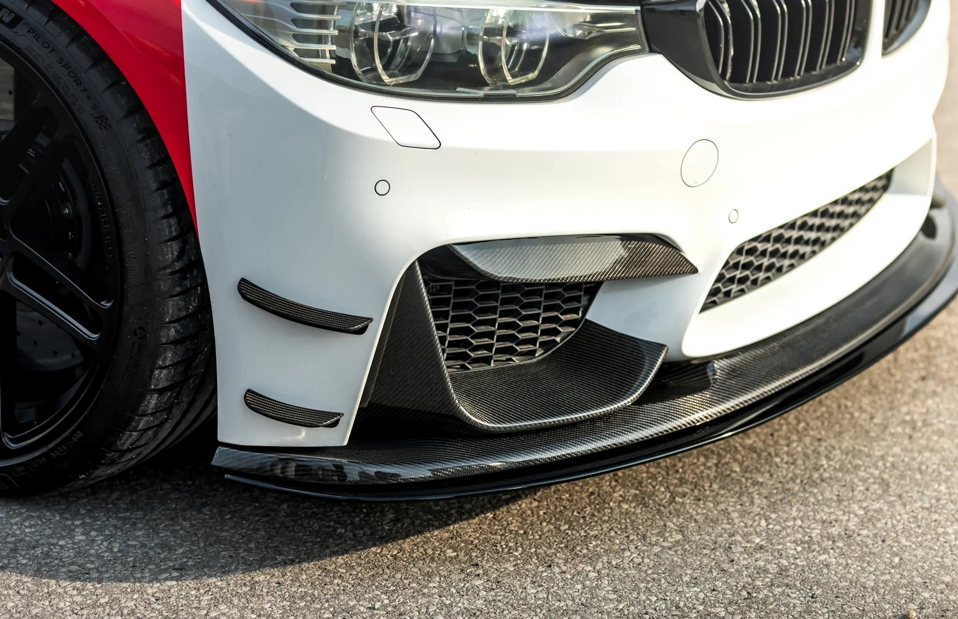 Manhart’s BMW M4 DTM Champion Edition Gets Marlboro Livery And Boost To ...