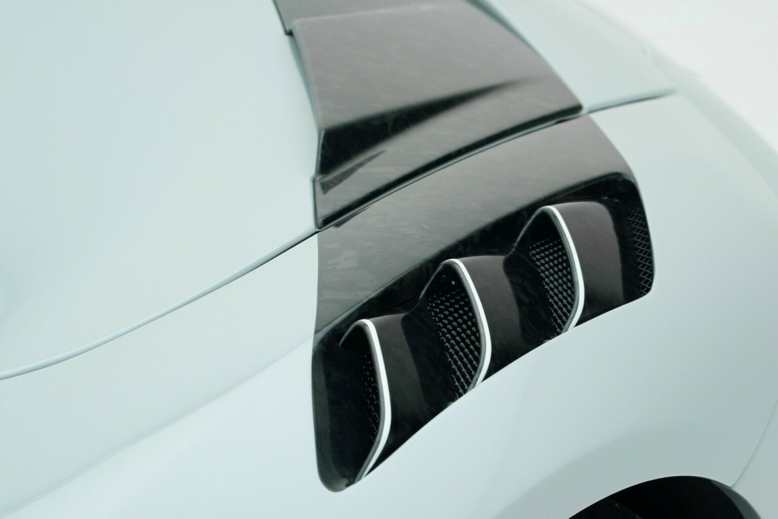 Mansory’s Ferrari F9XX Tempesta Celeste Is An SF90 Spider From Another ...