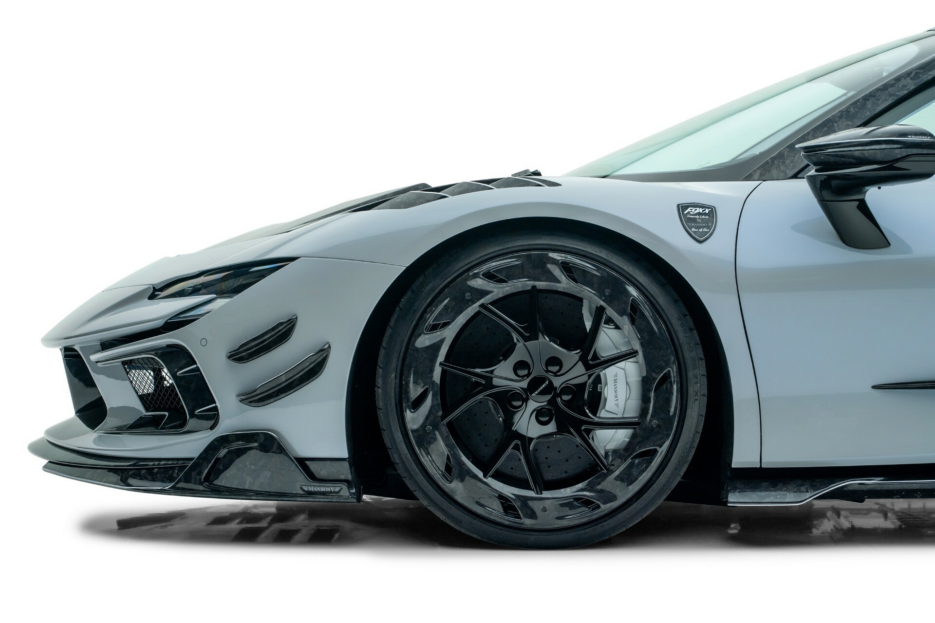Mansory’s Ferrari F9XX Tempesta Celeste Is An SF90 Spider From Another ...