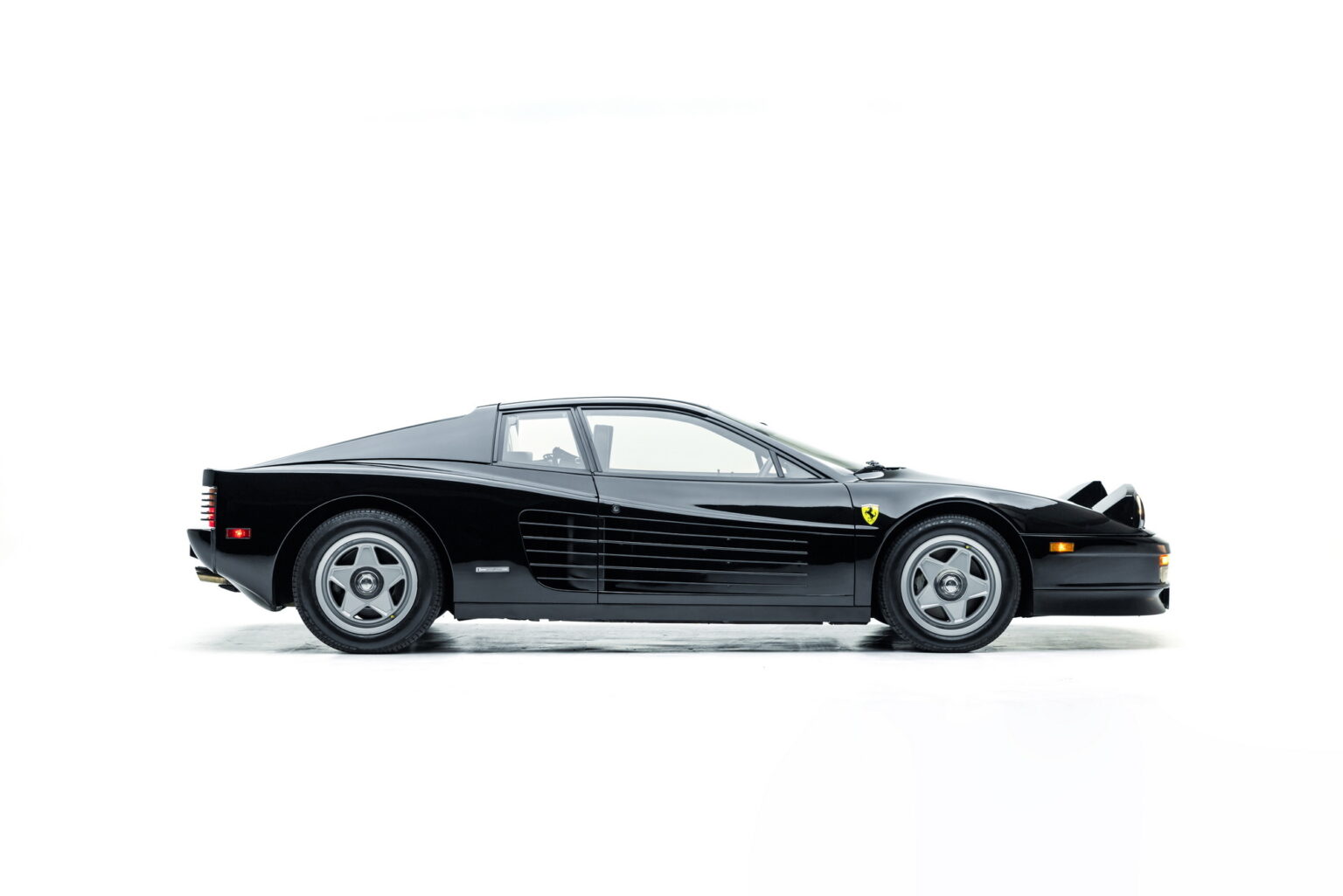 Celebrate The Ferrari Testarossa With Stunning Collection Of Five ...