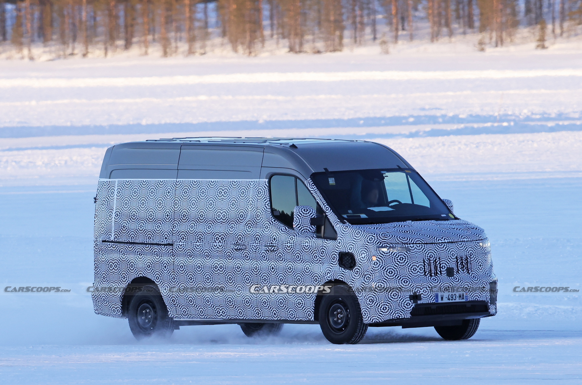 2024 Renault Master LCV Spotted With ICE And EV Powertrains | Carscoops