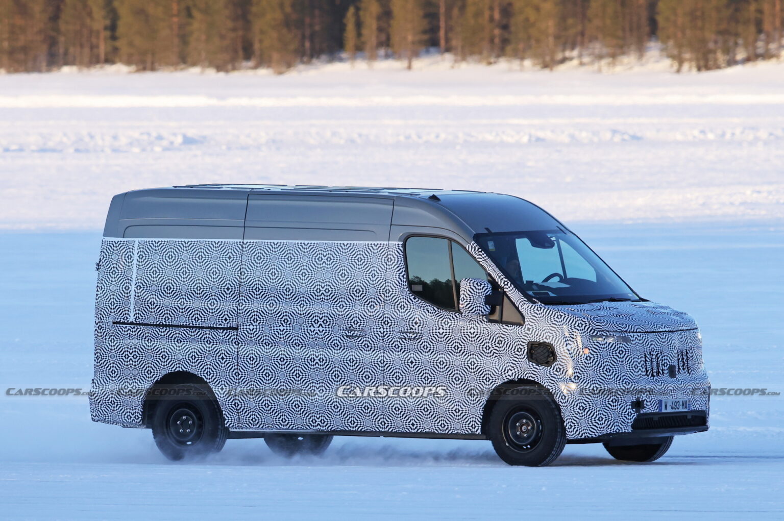 2024 Renault Master LCV Spotted With ICE And EV Powertrains | Carscoops