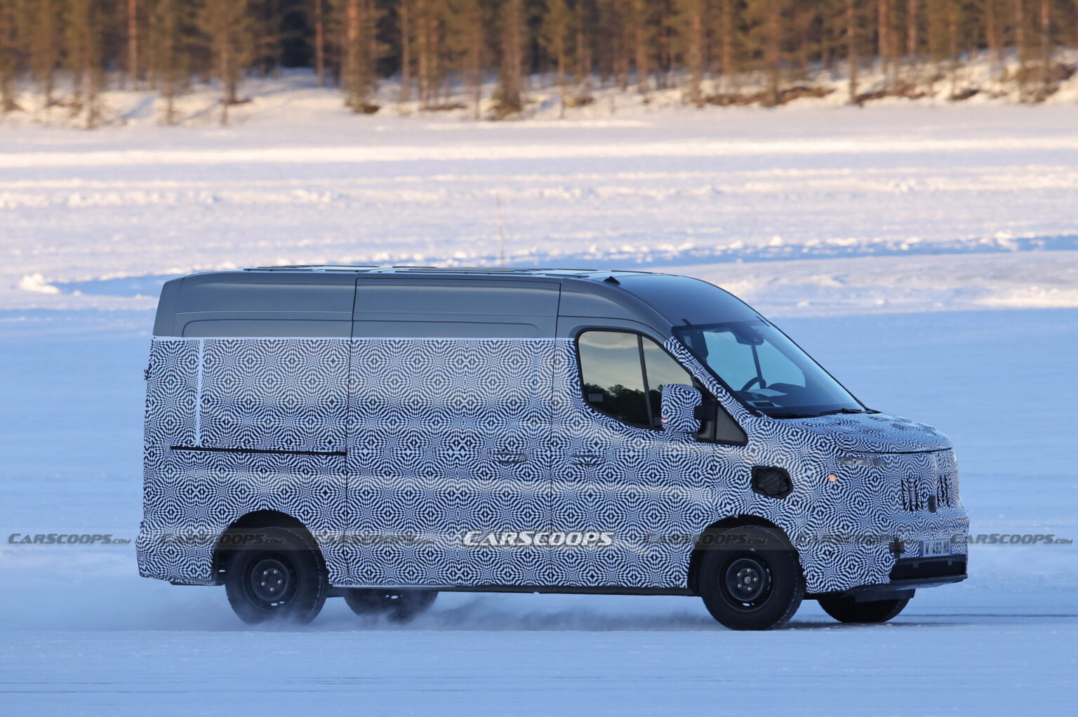 2024 Renault Master LCV Spotted With ICE And EV Powertrains | Carscoops