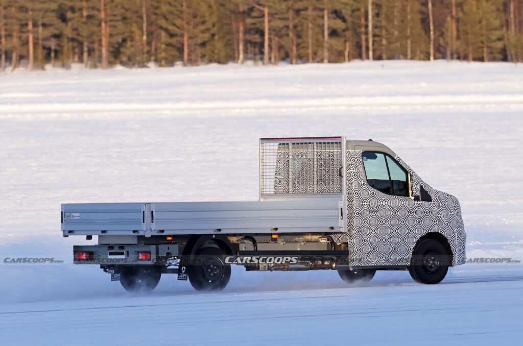 2024 Renault Master LCV Spotted With ICE And EV Powertrains | Carscoops