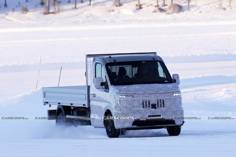 2024 Renault Master LCV Spotted With ICE And EV Powertrains | Carscoops