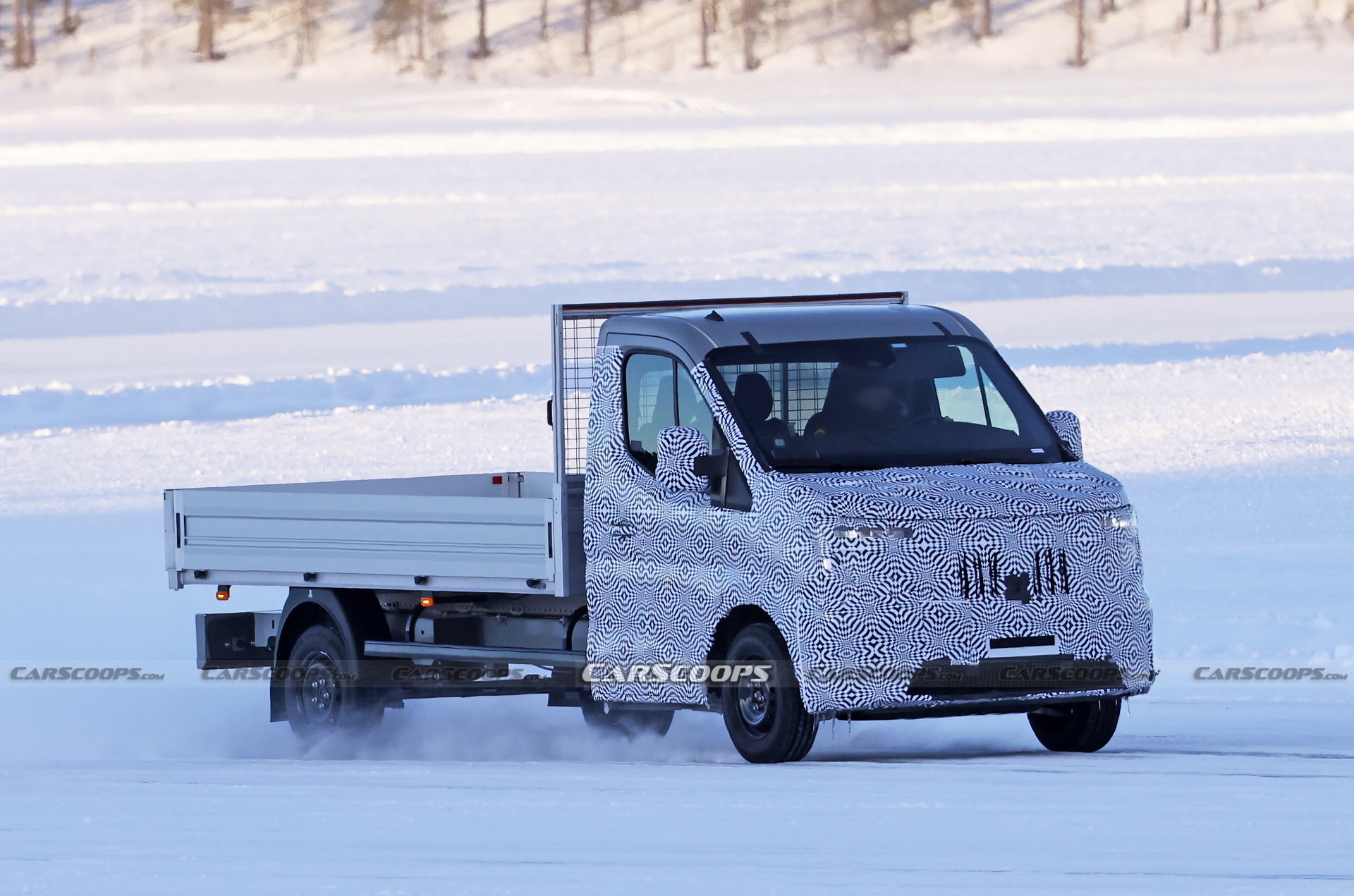 2024 Renault Master LCV Spotted With ICE And EV Powertrains | Carscoops