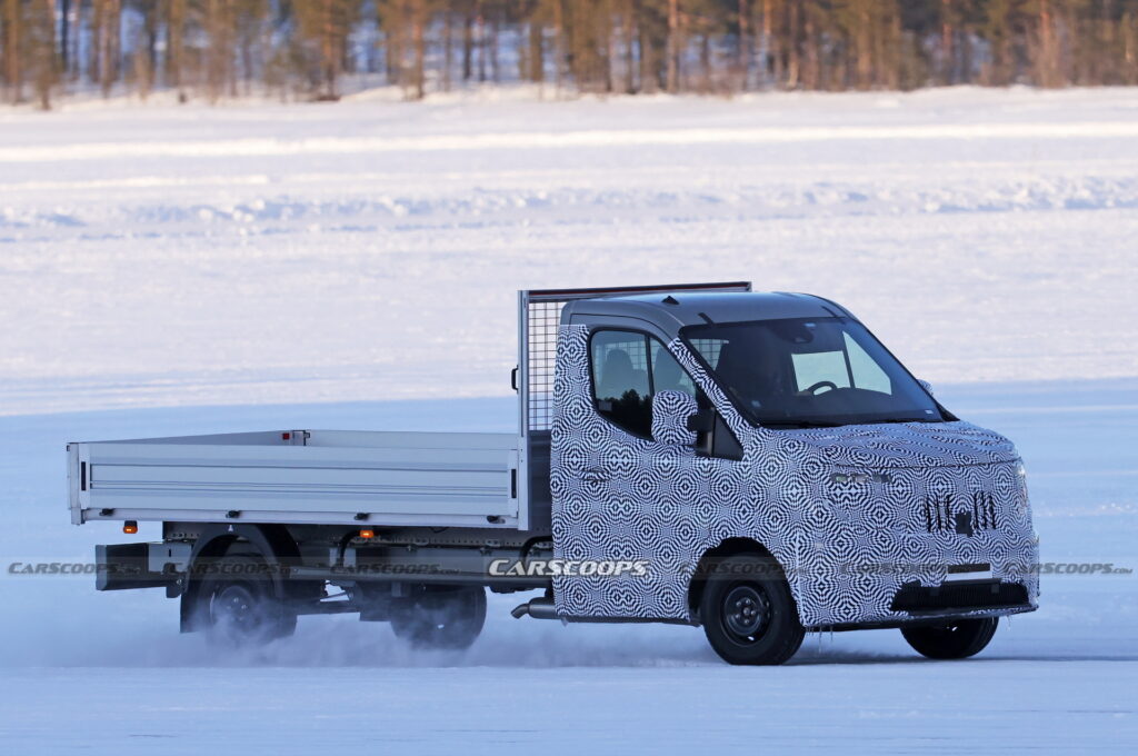 2024 Renault Master LCV Spotted With ICE And EV Powertrains | Carscoops