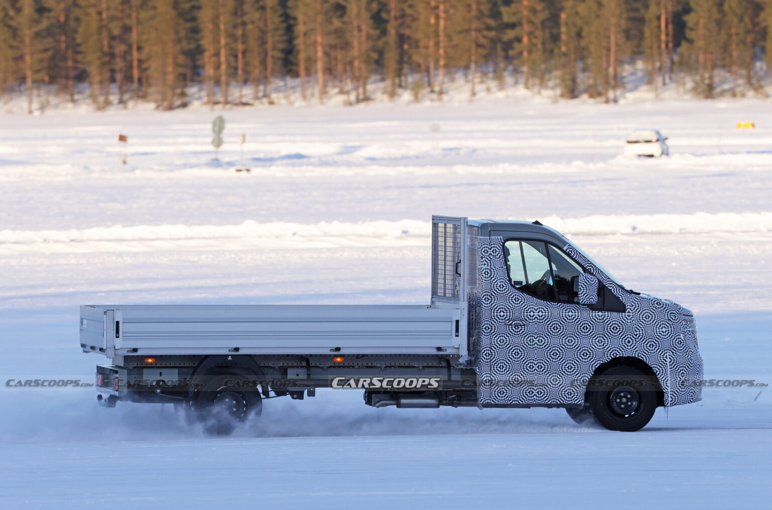 2024 Renault Master LCV Spotted With ICE And EV Powertrains | Carscoops