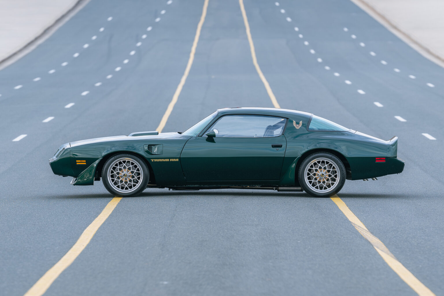 1970s Pontiac Firebird Trans Am Gets A Stunning Restomod Overhaul From ...