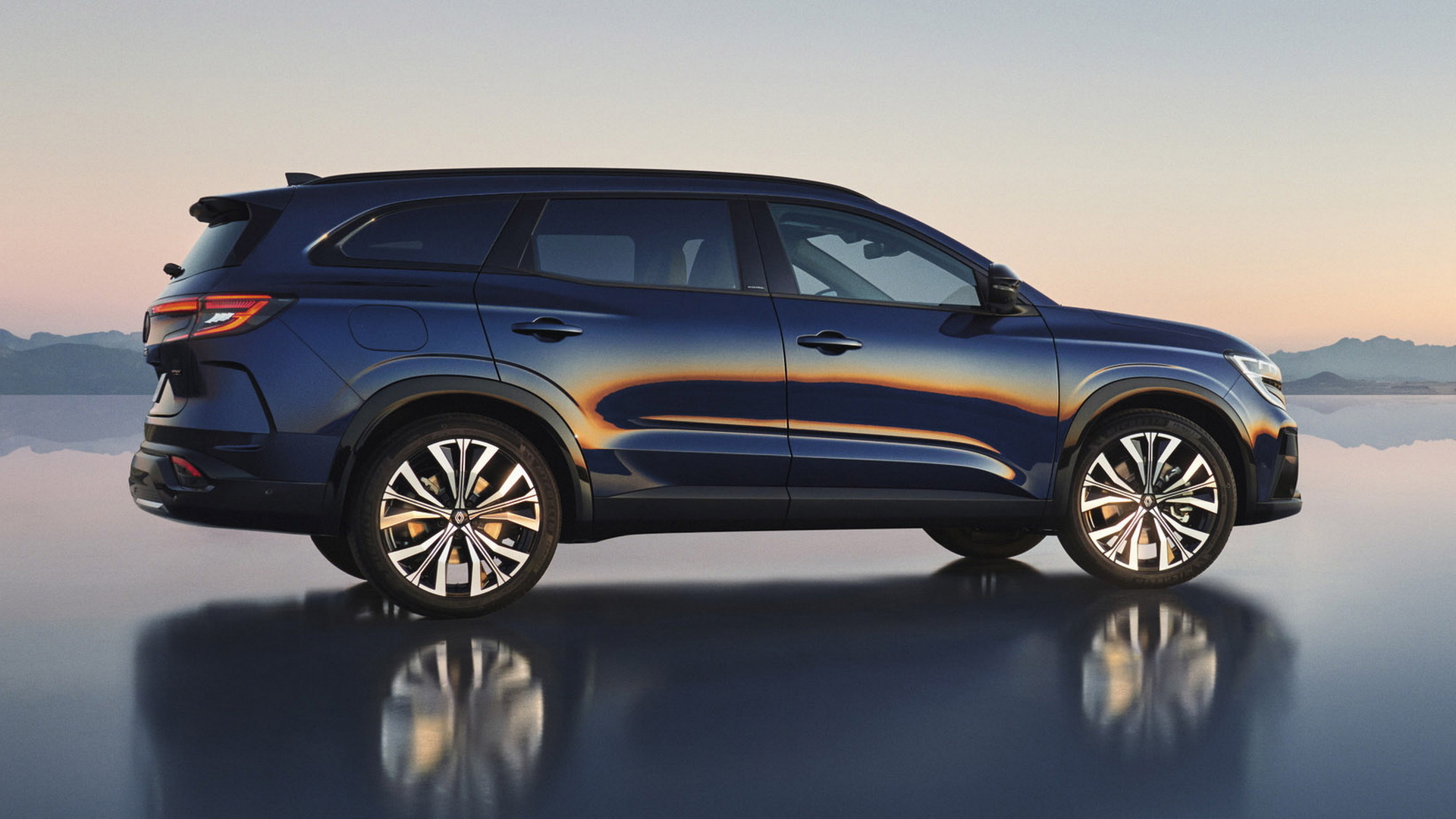 New Renault Espace Debuts As A Longer Austral SUV With Seven Seats ...