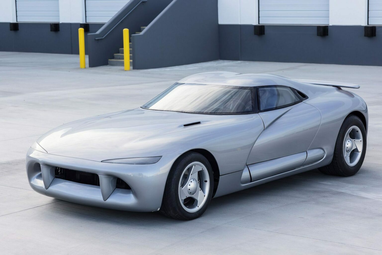 This Viper Defender Was A 1990s TV Star, But It’s Short On Venom ...