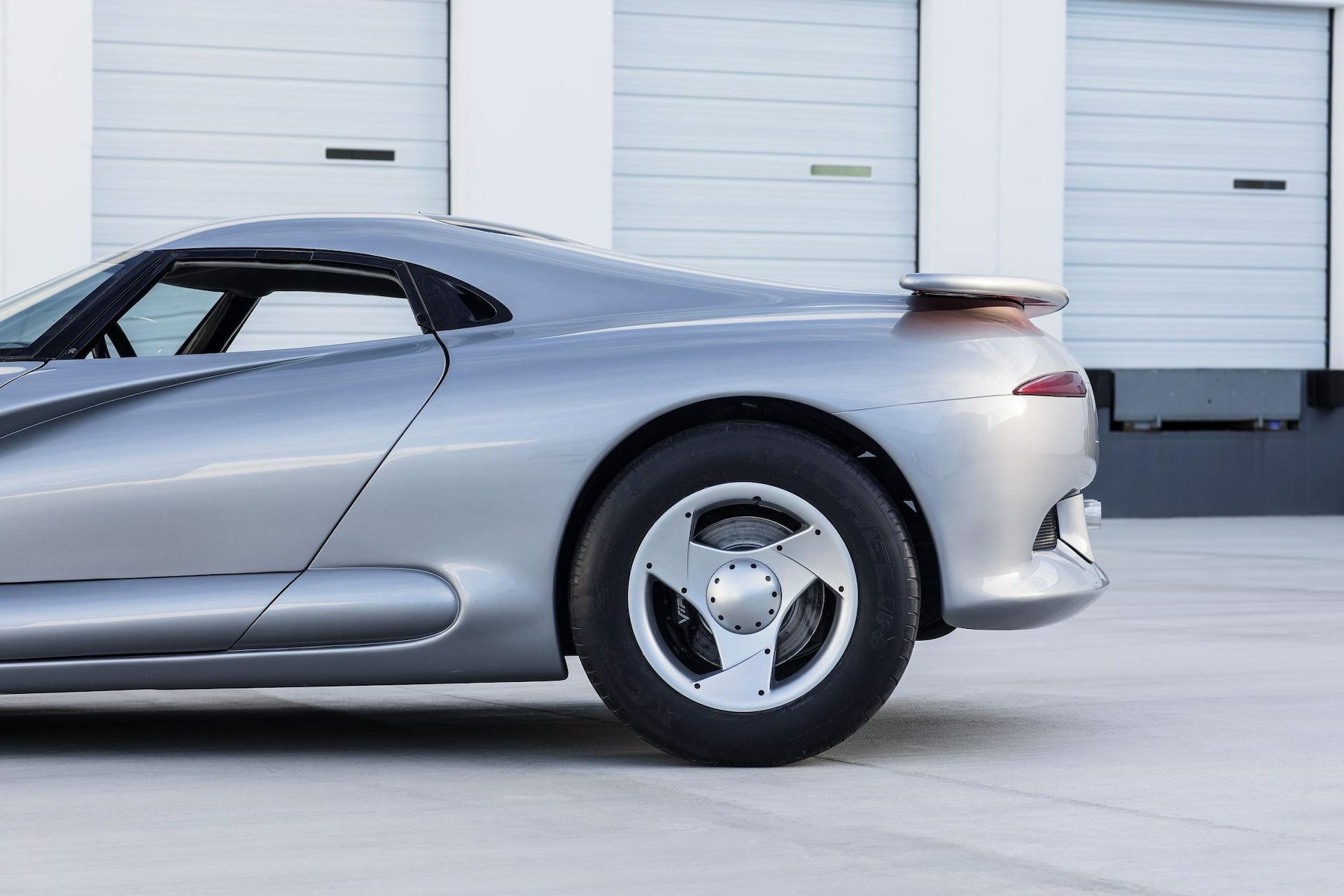 This Viper Defender Was A 1990s TV Star, But It’s Short On Venom ...