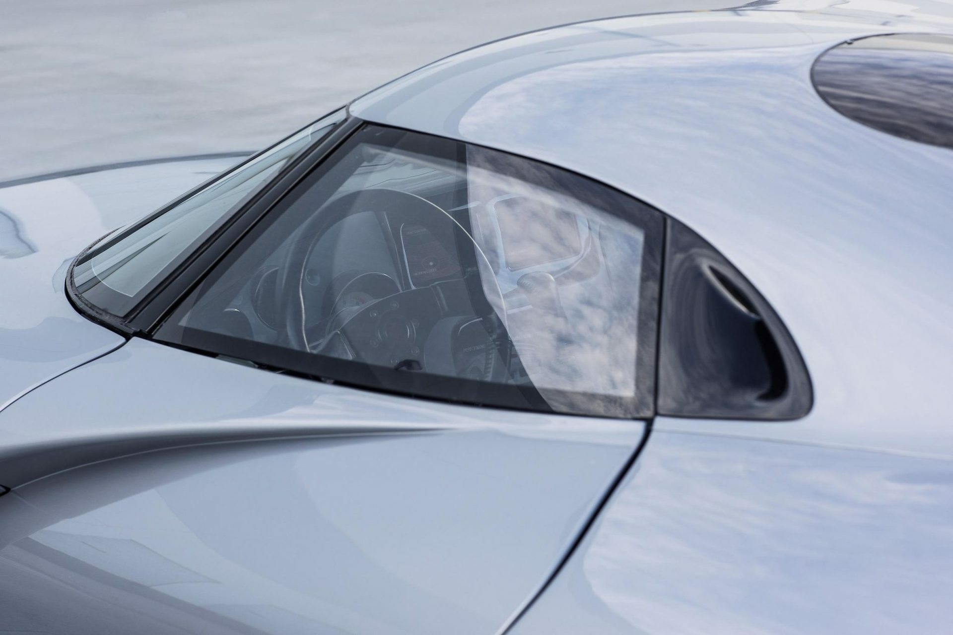 This Viper Defender Was A 1990s TV Star, But It’s Short On Venom ...