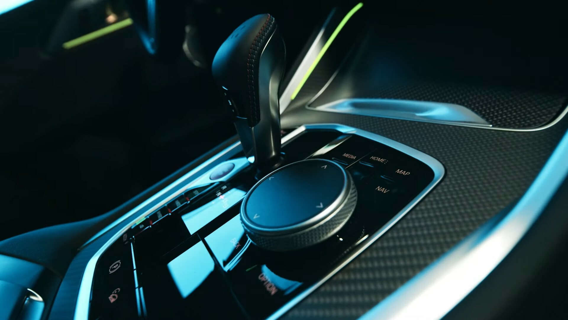 Base BMW XM 50e Makes Surprise Appearance, Offers Up To 52 Miles Of ...