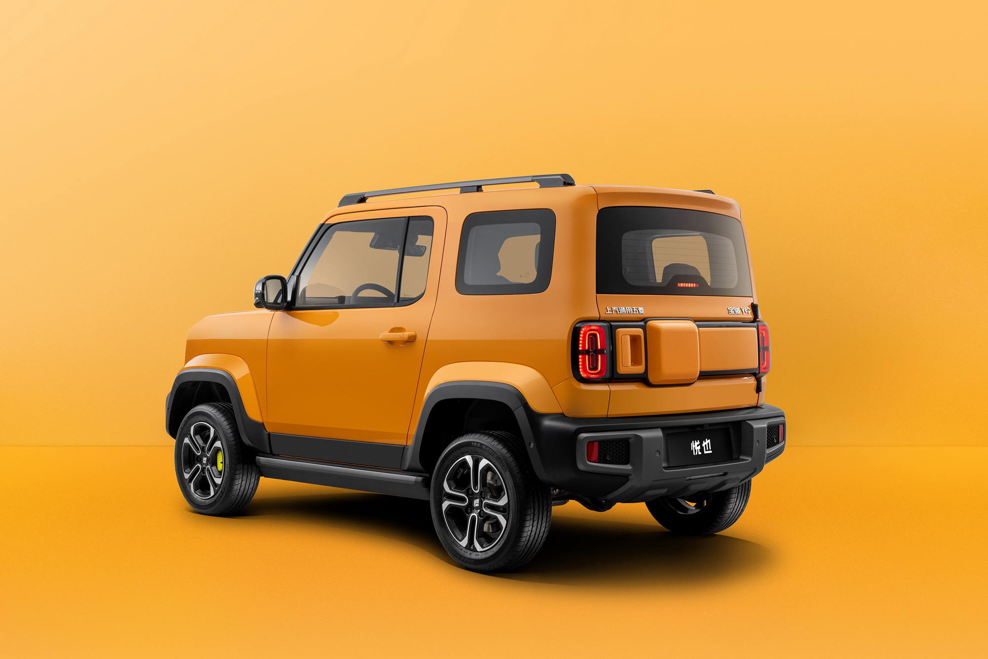 Baojun Yep Micro-Truck Gets Its Retro Rocks Off With Chrome Roof Rack ...