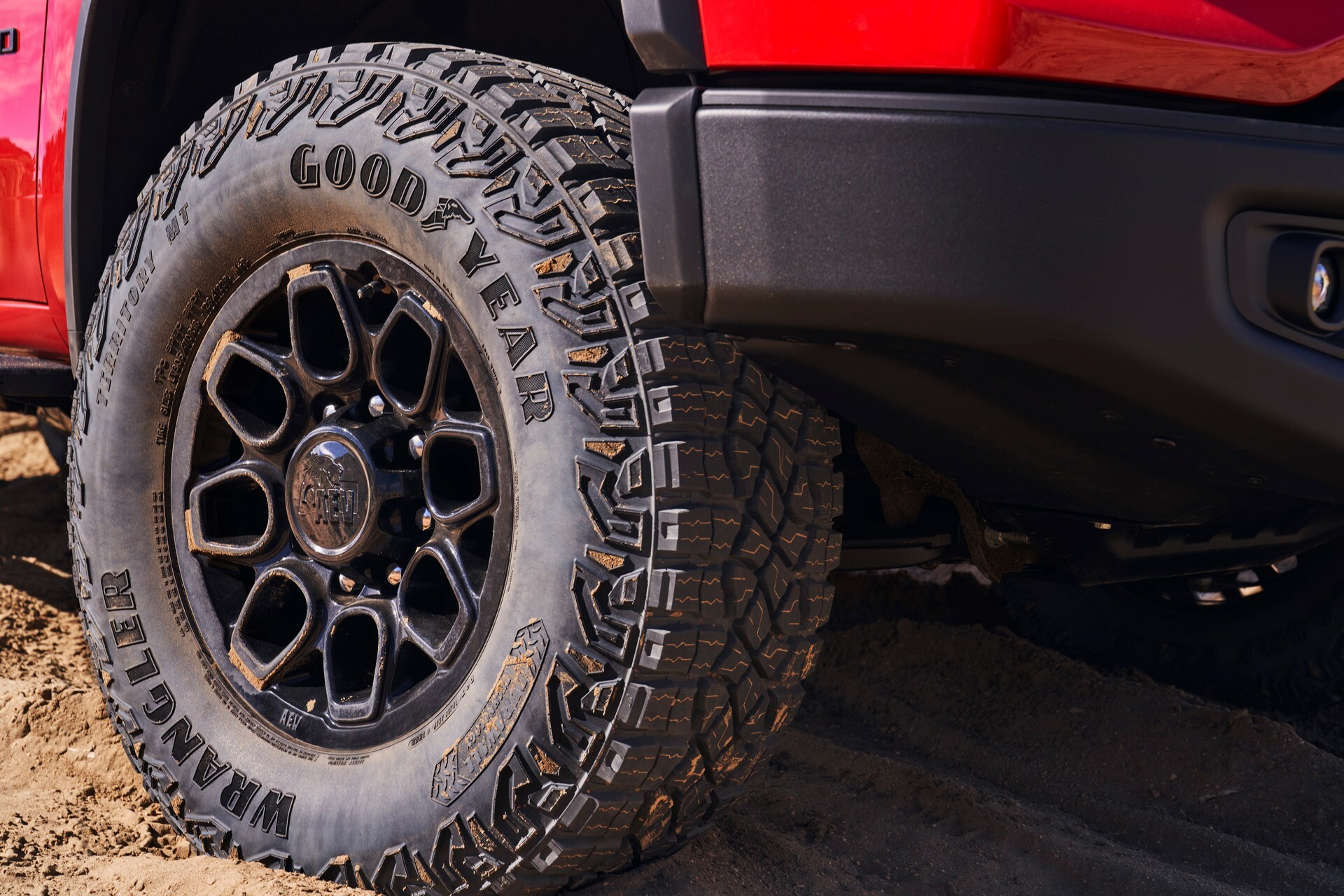 2024 Chevrolet Silverado HD ZR2 Debuts With Massive 35-Inch Tires To ...