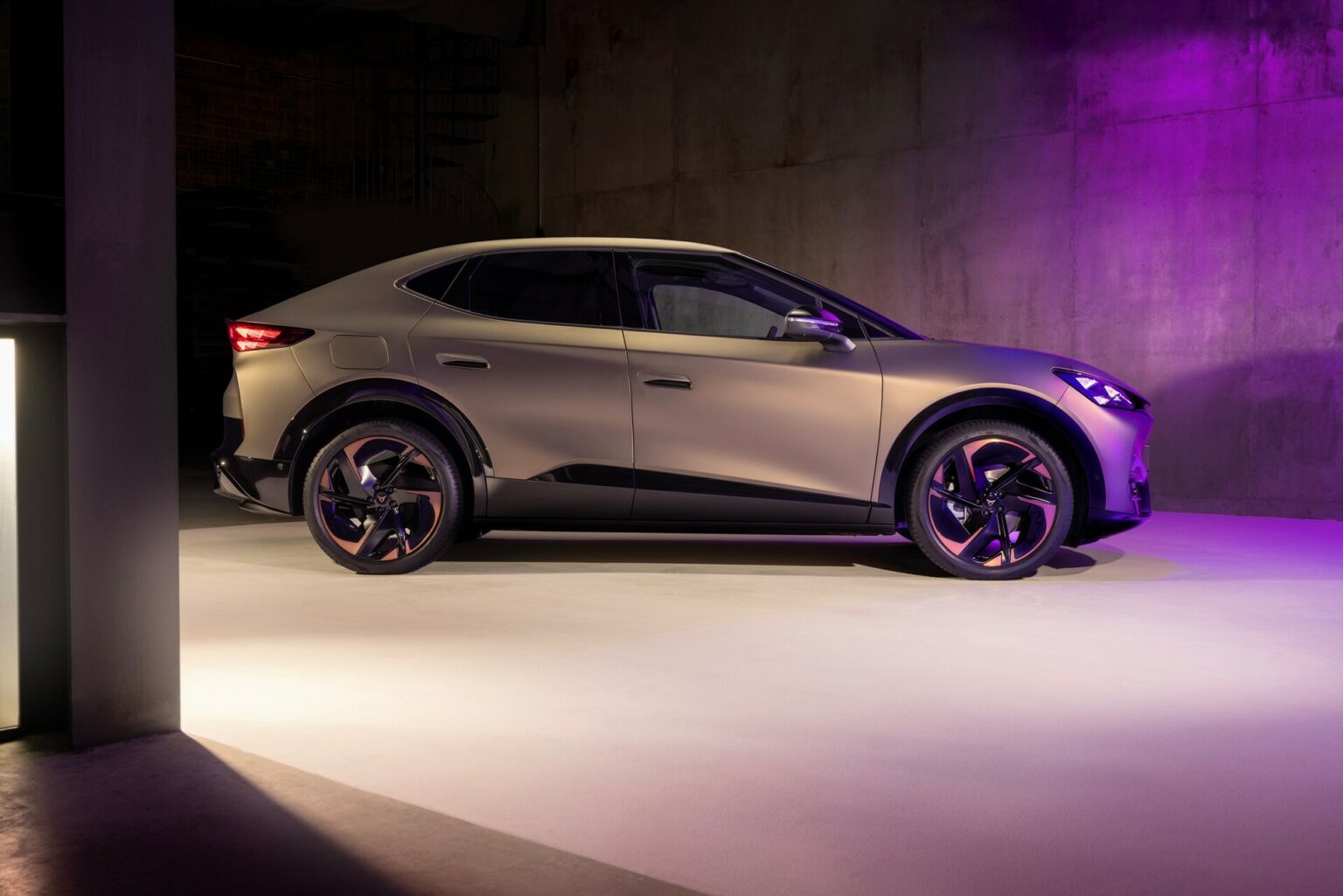 Cupra’s Electric 2024 Tavascan Debuts As An ID.5 With Spanish Flair ...