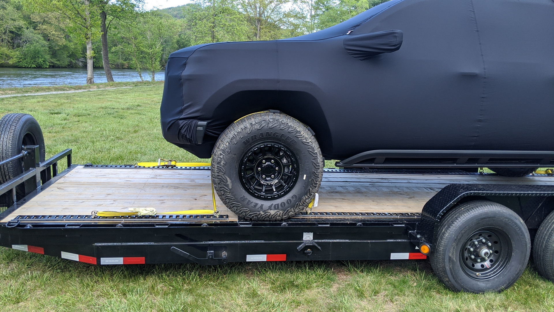 2024 GMC Sierra HD Goes Extreme With First-Ever AT4X And AEV Editions ...