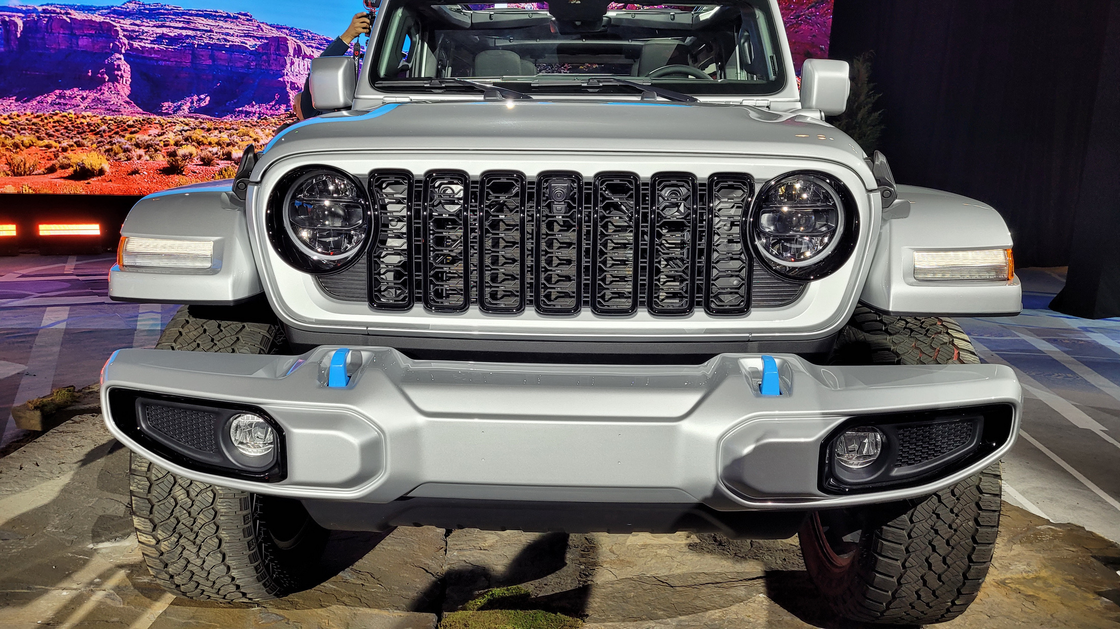 2024 Jeep Wrangler Gets A Divisive Face But A Welcome New Interior ...