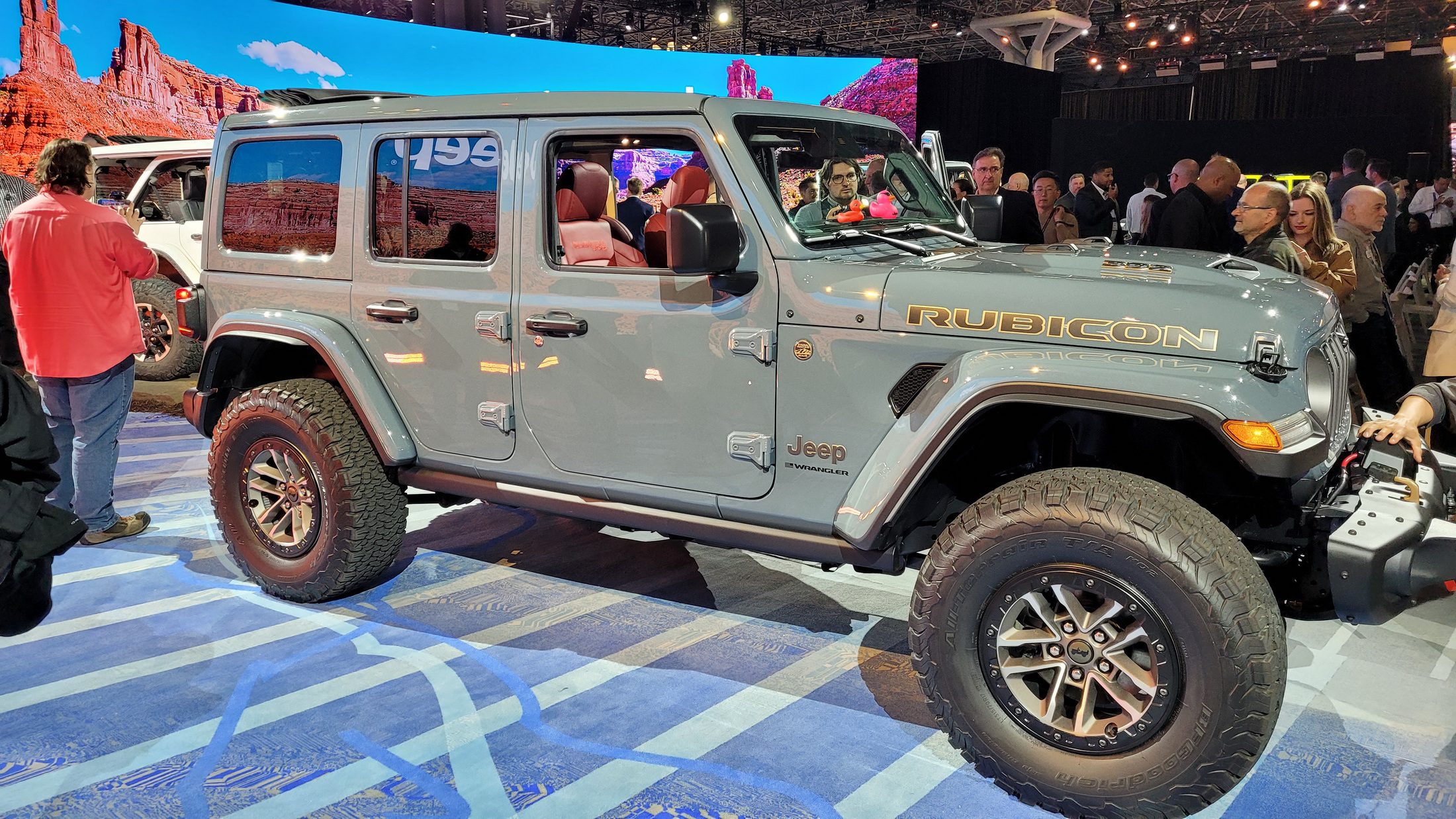 2024 Jeep Wrangler Gets A Divisive Face But A Welcome New Interior ...