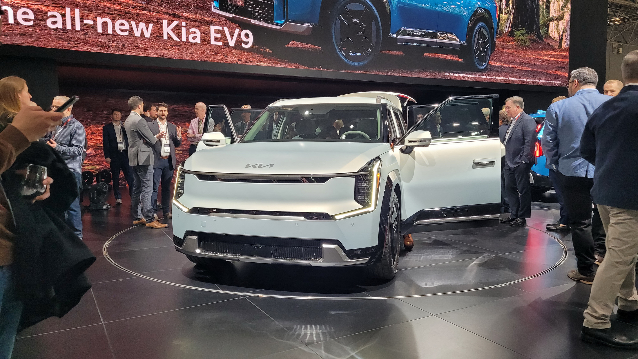 Check Out The New Kia EV9 From The New York Auto Show | Carscoops