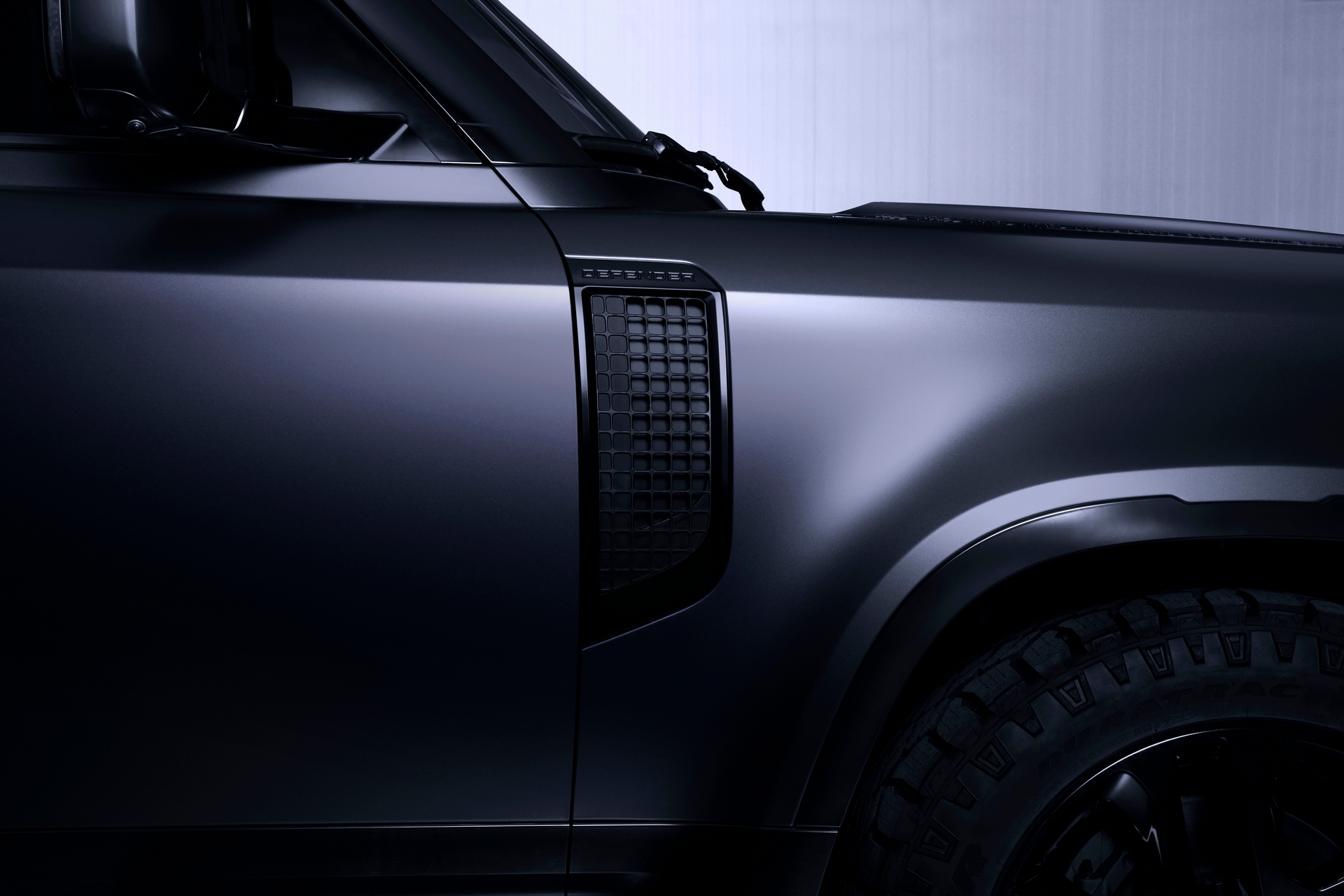 2024 Land Rover Defender 130 Gets Glorious 5.0L V8 And New Outbound ...