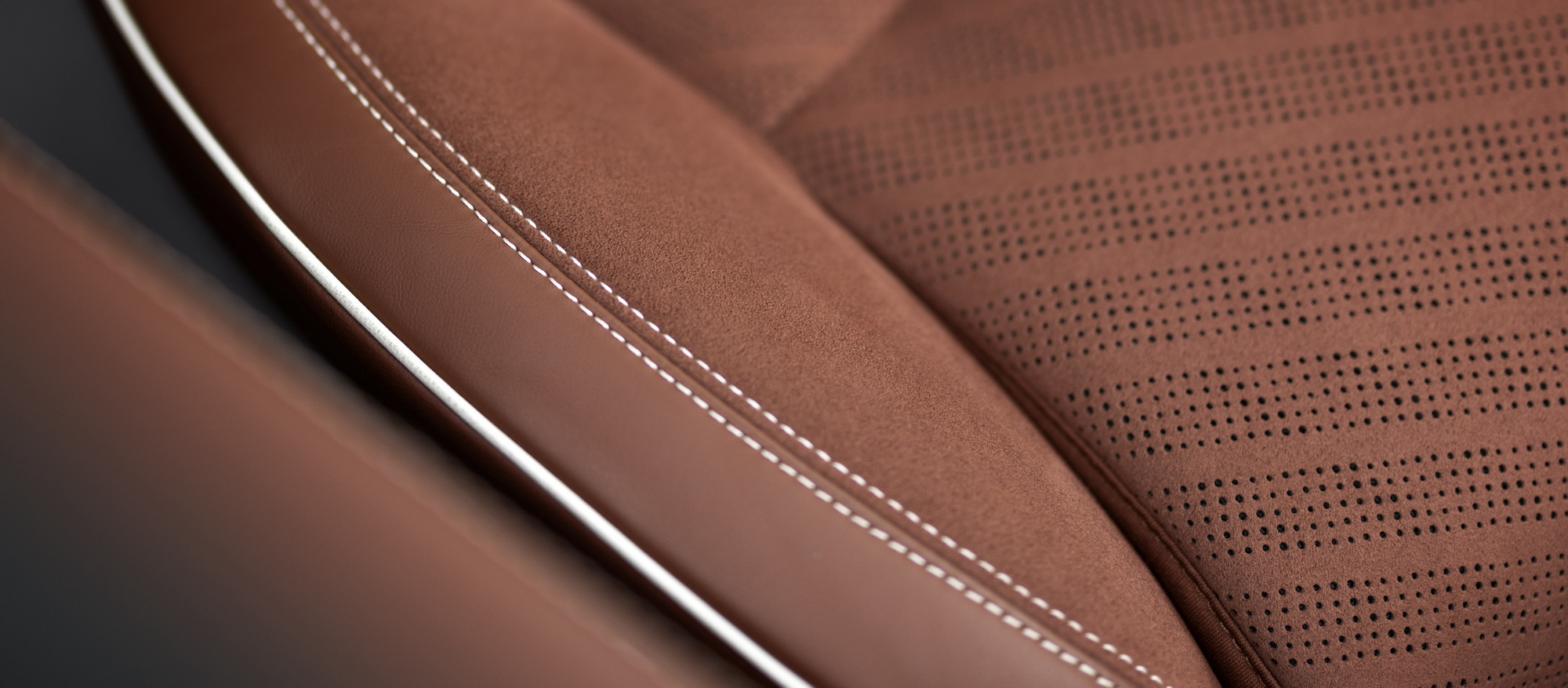 2024 Lincoln Nautilus Gets Massive Screens And Hands-Free Driving To ...