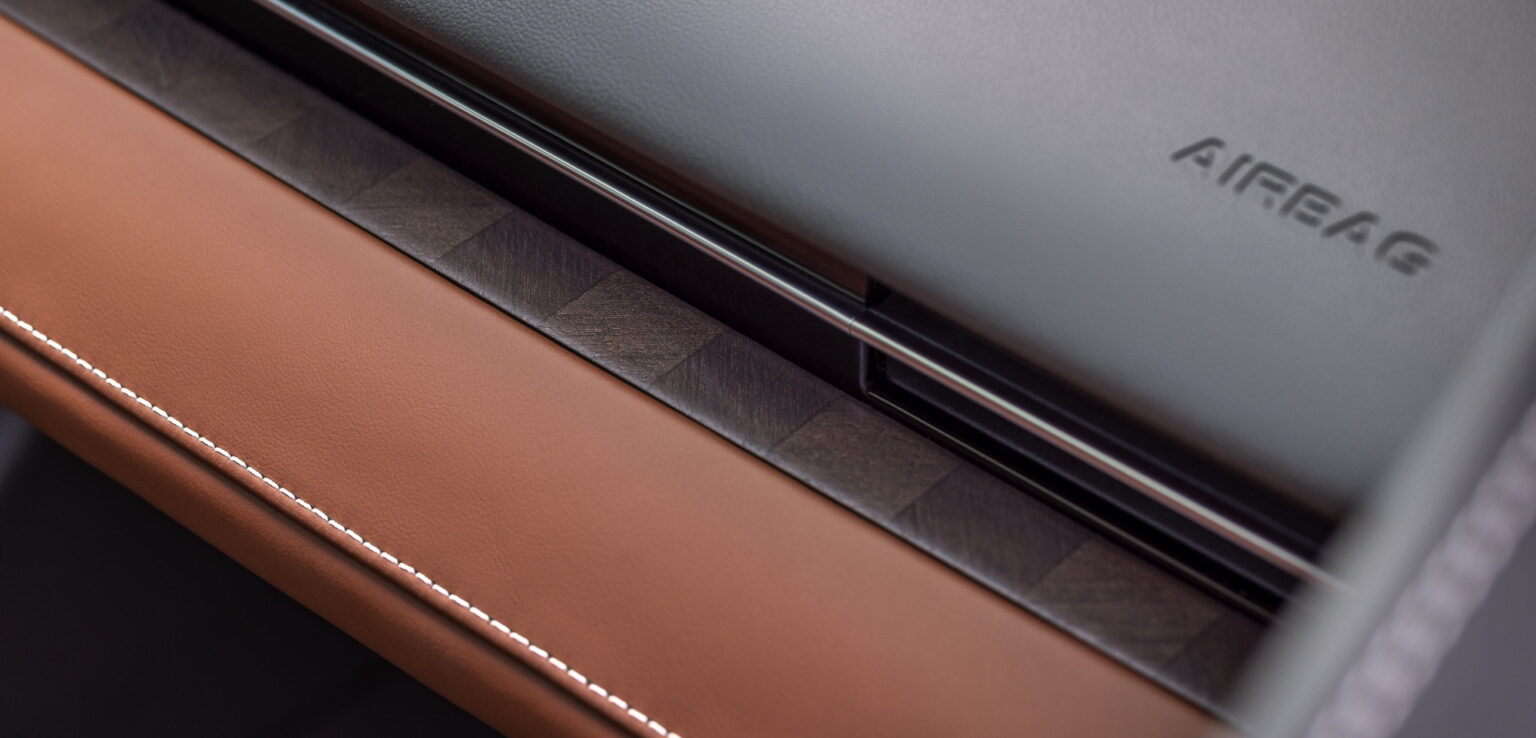 2024 Lincoln Nautilus Gets Massive Screens And Hands-Free Driving To ...