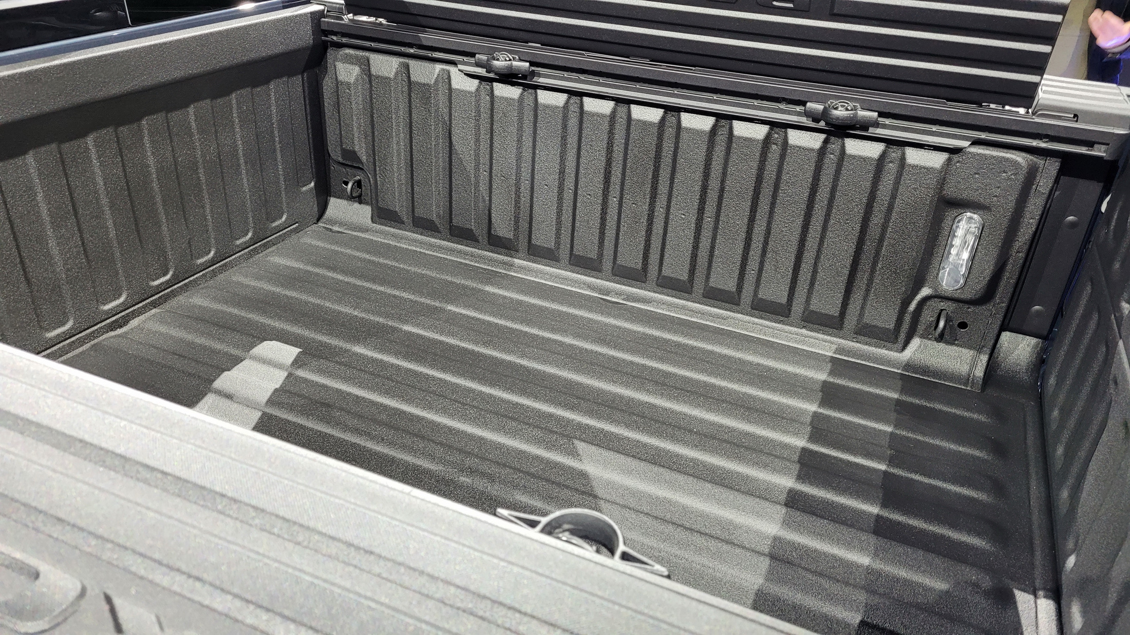 2025 Ram 1500 REV Offers Up To 500 Miles Of Range Thanks To A Ginormous ...