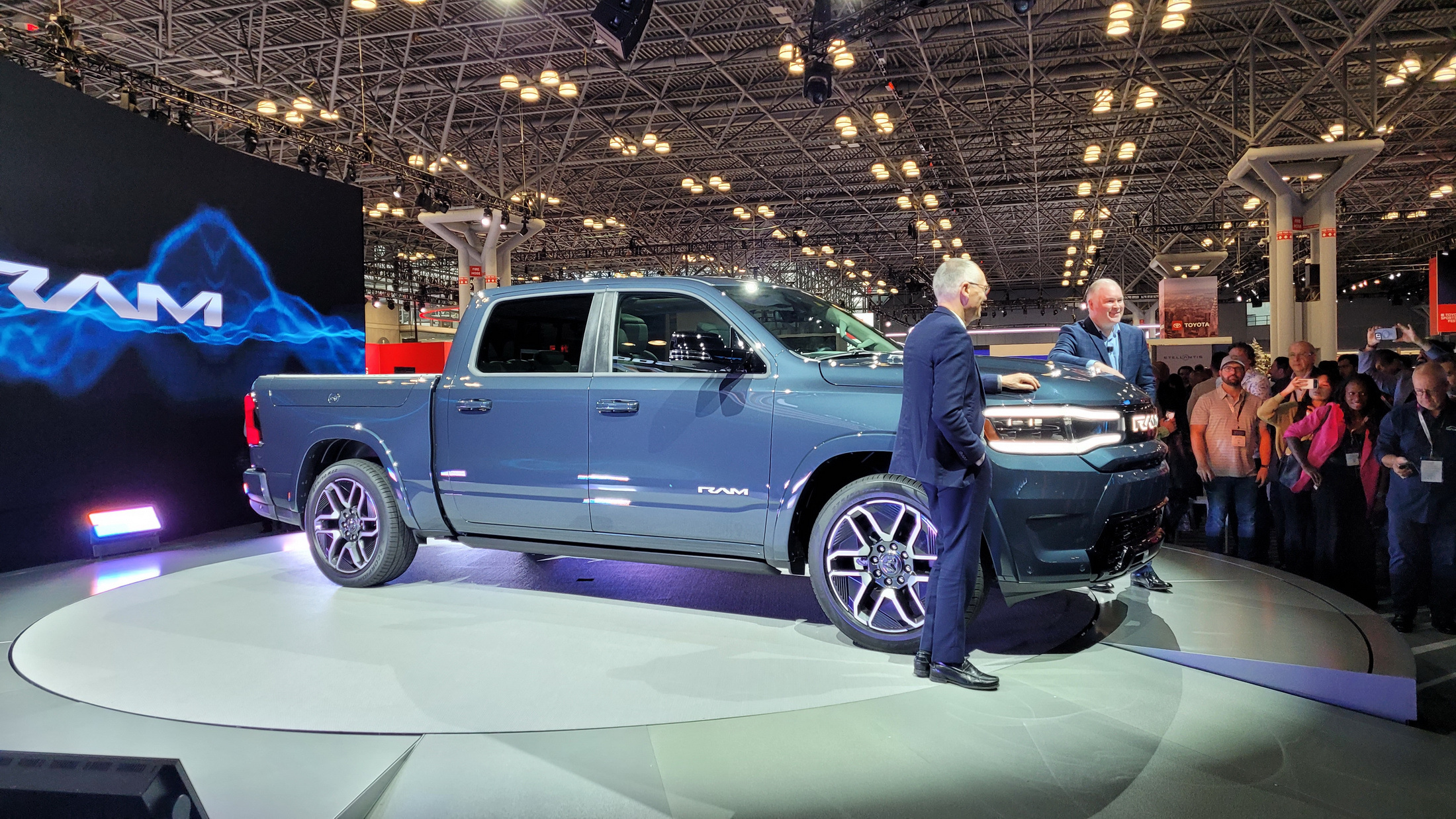 2025 Ram 1500 REV Offers Up To 500 Miles Of Range Thanks To A Ginormous ...