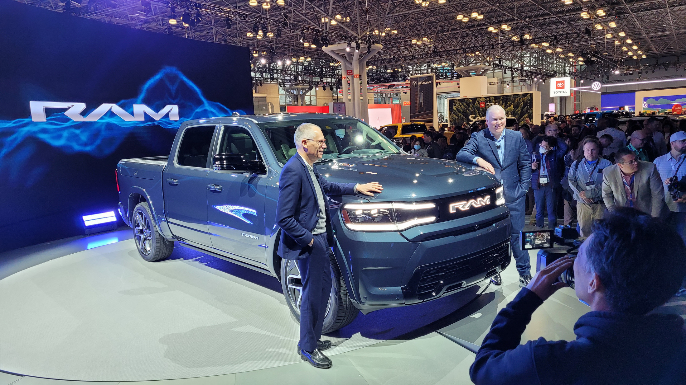 2025 Ram 1500 REV Offers Up To 500 Miles Of Range Thanks To A Ginormous ...