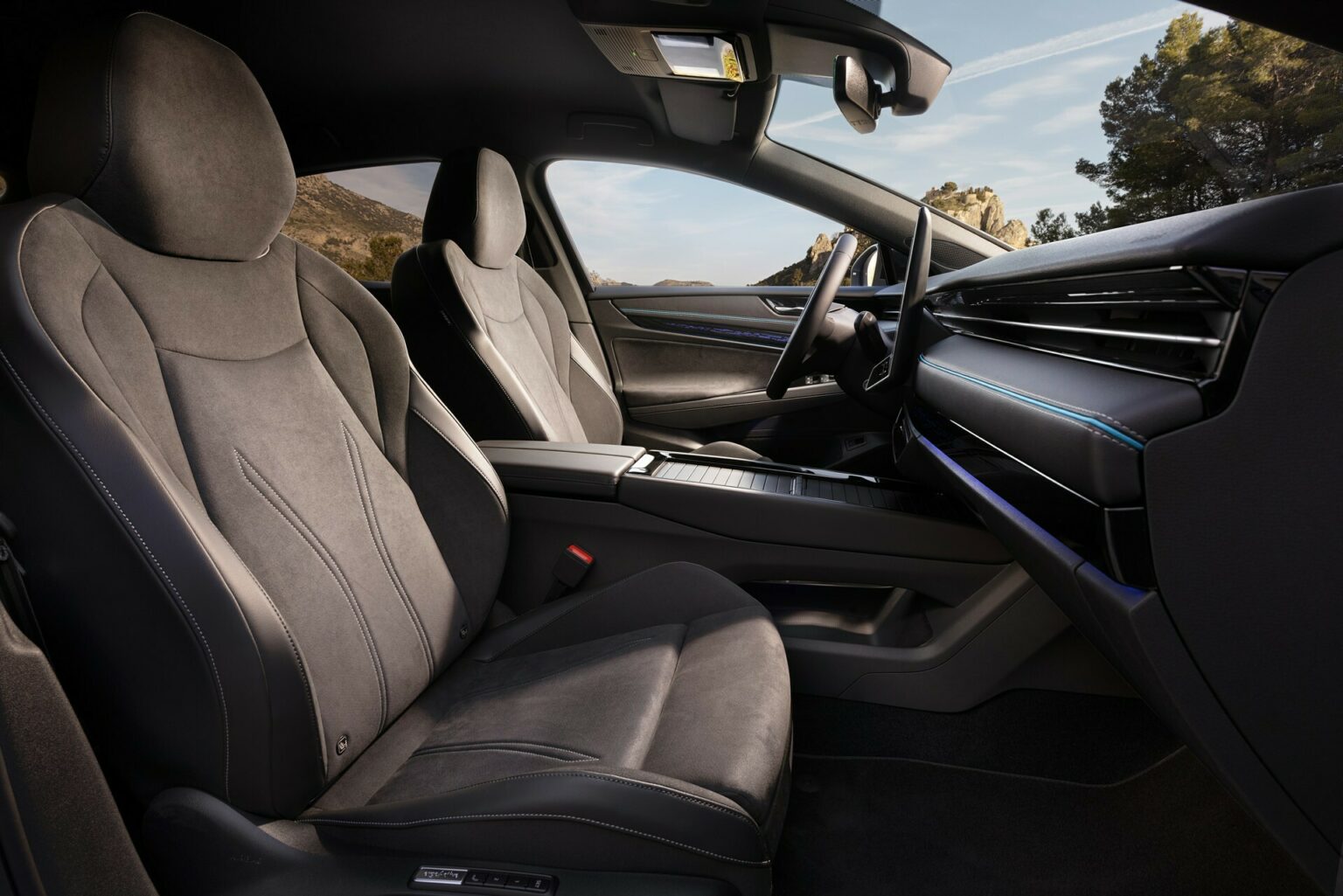 2025 VW ID.7 Is Coming After Tesla’s Model 3 With Up To 435 Miles Of ...
