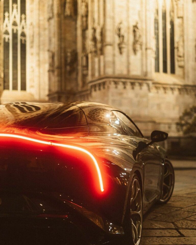 Watch The Alfa Romeo Giulia SWB Zagato Roaming The Streets Of Milan ...