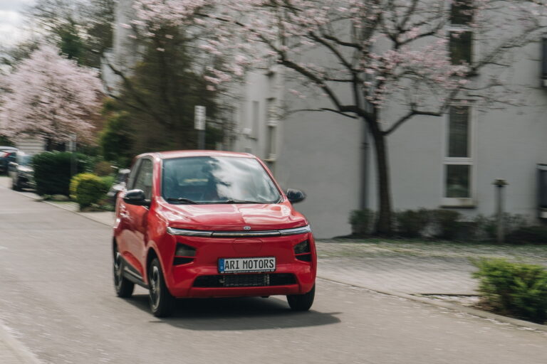 Teeny-Weeny Ari 902 Is A Pint-Size Electric Van For Europe | Carscoops