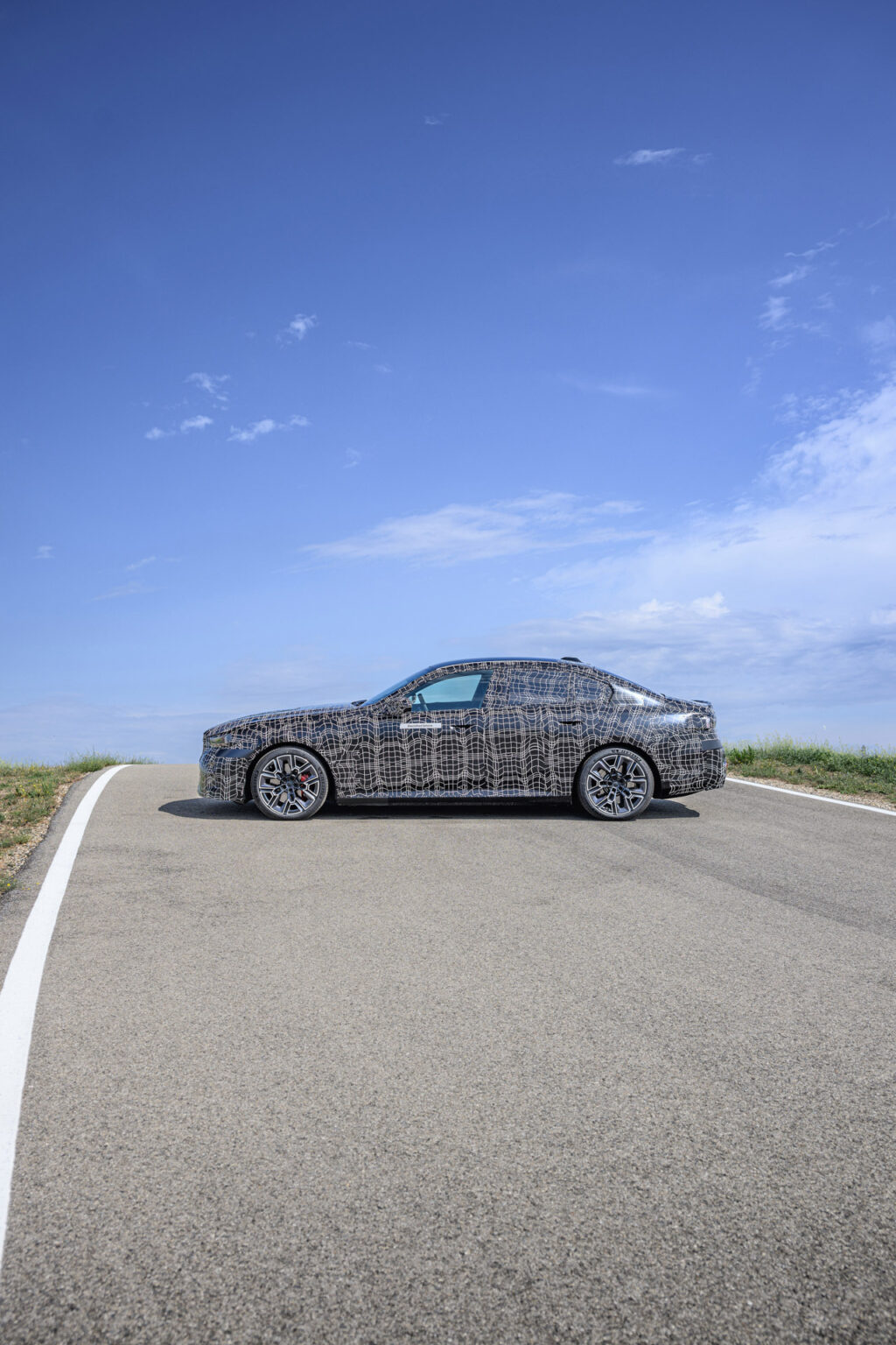 BMW’s i5 Will Change Lanes When You Look In The Mirror, Gets Super ...