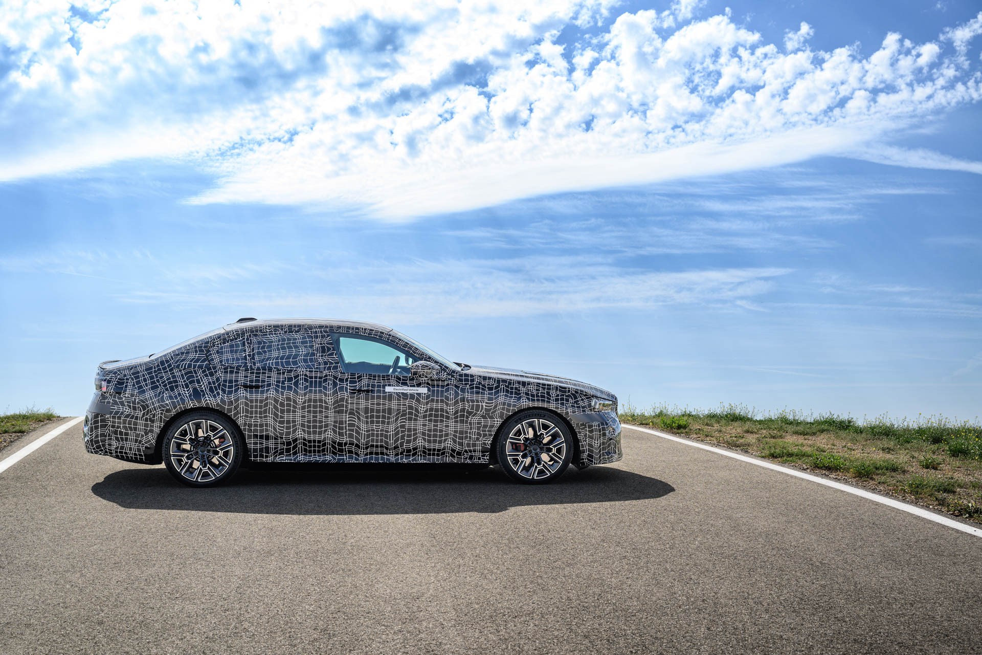 BMW’s i5 Will Change Lanes When You Look In The Mirror, Gets Super ...