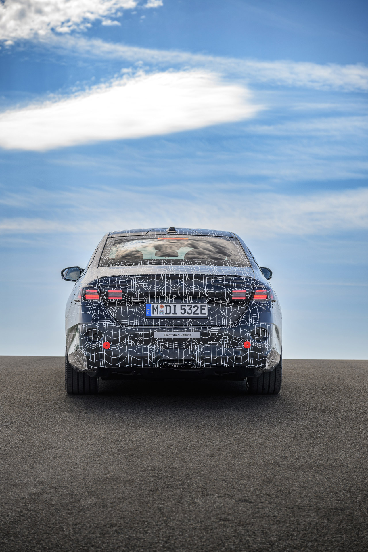 BMW’s i5 Will Change Lanes When You Look In The Mirror, Gets Super ...