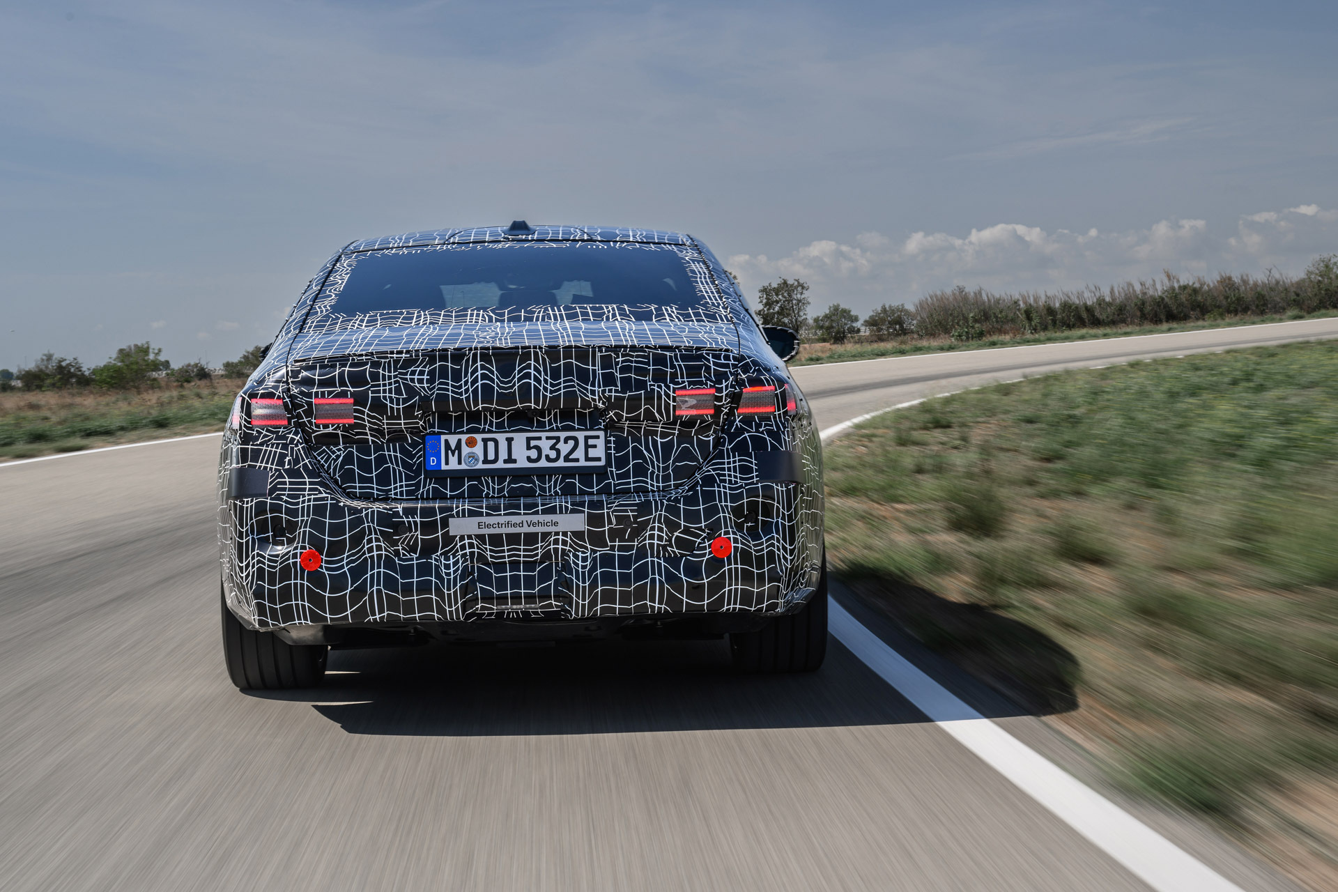 BMW’s i5 Will Change Lanes When You Look In The Mirror, Gets Super ...