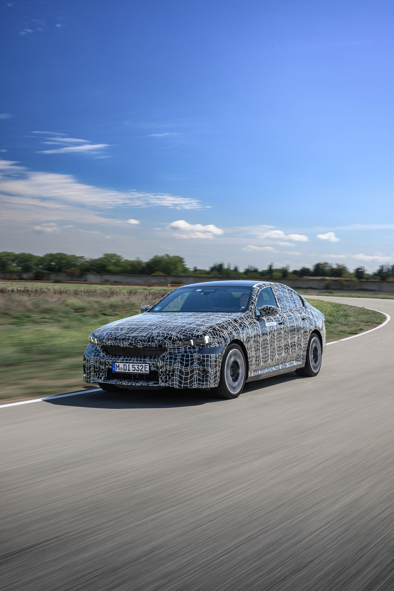 BMW’s i5 Will Change Lanes When You Look In The Mirror, Gets Super ...
